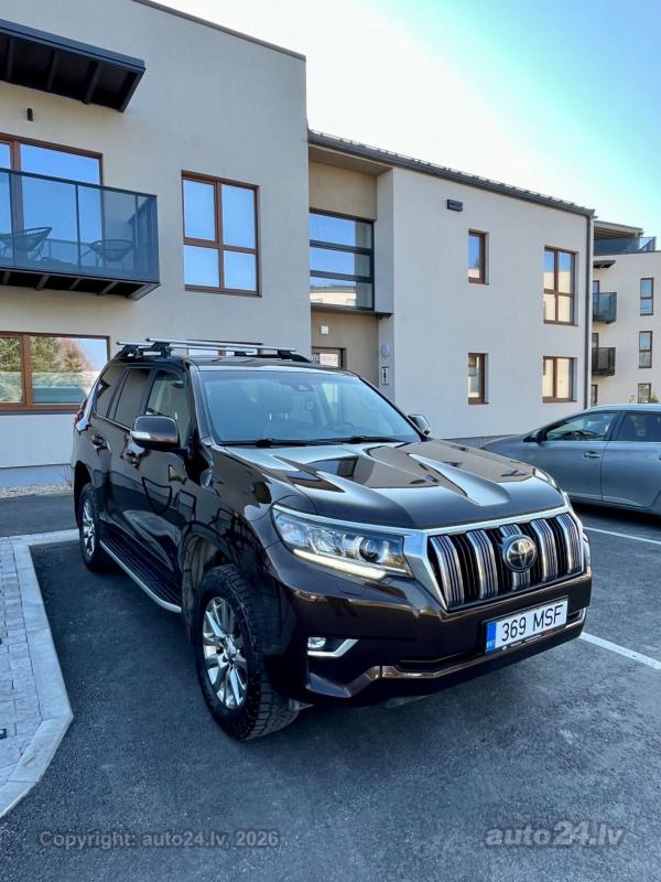 Toyota Land Cruiser 2018 Tallina, ar dzinēja tilpumu 2.80 L un nobraukumu 229 tūkst. km par 48000 €, foto 1 vietnē AUTOMOTO.COM.LV