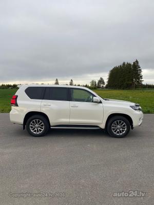 Toyota Land Cruiser 2018 Tallina, ar dzinēja tilpumu 2.80 L un nobraukumu 19 tūkst. km par 56999 €, foto 3 vietnē AUTOMOTO.COM.LV