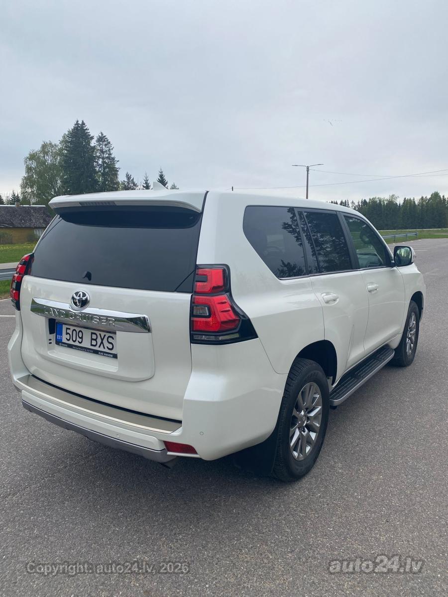 Toyota Land Cruiser 2018 Tallina, ar dzinēja tilpumu 2.80 L un nobraukumu 19 tūkst. km par 56999 €, foto 4 vietnē AUTOMOTO.COM.LV