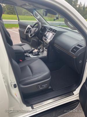 Toyota Land Cruiser 2018 Tallina, ar dzinēja tilpumu 2.80 L un nobraukumu 19 tūkst. km par 56999 €, foto 14 vietnē AUTOMOTO.COM.LV