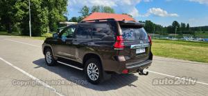 Toyota Land Cruiser 2018 Tartu, ar dzinēja tilpumu 2.80 L un nobraukumu 187 tūkst. km par 42000 €, foto 5 vietnē AUTOMOTO.COM.LV