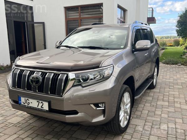 Toyota Land Cruiser 2018 in Riga, with an engine capacity of 2.80 L and mileage of 109 thousand km for 44500 €, photo 3 on AUTOMOTO.COM.LV