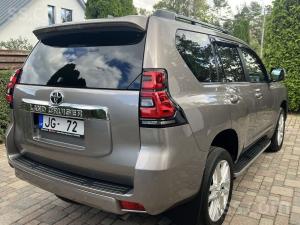 Toyota Land Cruiser 2018 Rīga, ar dzinēja tilpumu 2.80 L un nobraukumu 109 tūkst. km par 44500 €, foto 5 vietnē AUTOMOTO.COM.LV