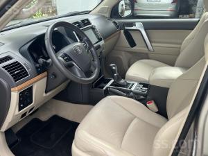 Toyota Land Cruiser 2018 Rīga, ar dzinēja tilpumu 2.80 L un nobraukumu 109 tūkst. km par 44500 €, foto 7 vietnē AUTOMOTO.COM.LV