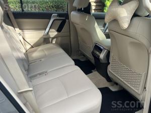 Toyota Land Cruiser 2018 Rīga, ar dzinēja tilpumu 2.80 L un nobraukumu 109 tūkst. km par 44500 €, foto 8 vietnē AUTOMOTO.COM.LV