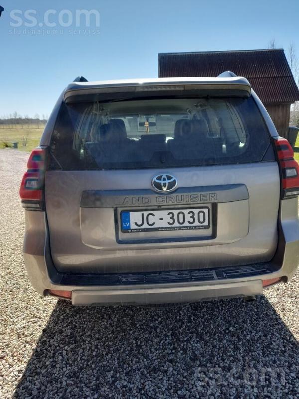 Toyota Land Cruiser 2019 in Riga, with an engine capacity of 2.80 L and mileage of 229 thousand km for 36500 €, photo 1 on AUTOMOTO.COM.LV