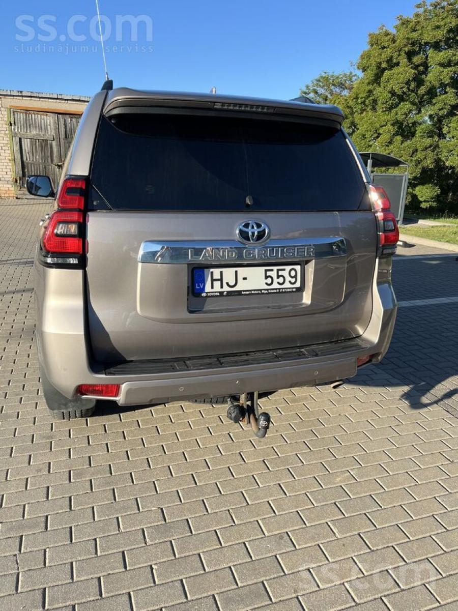Toyota Land Cruiser 2019 Rēzekne, ar dzinēja tilpumu 2.80 L un nobraukumu 44 tūkst. km par 45980 €, foto 3 vietnē AUTOMOTO.COM.LV