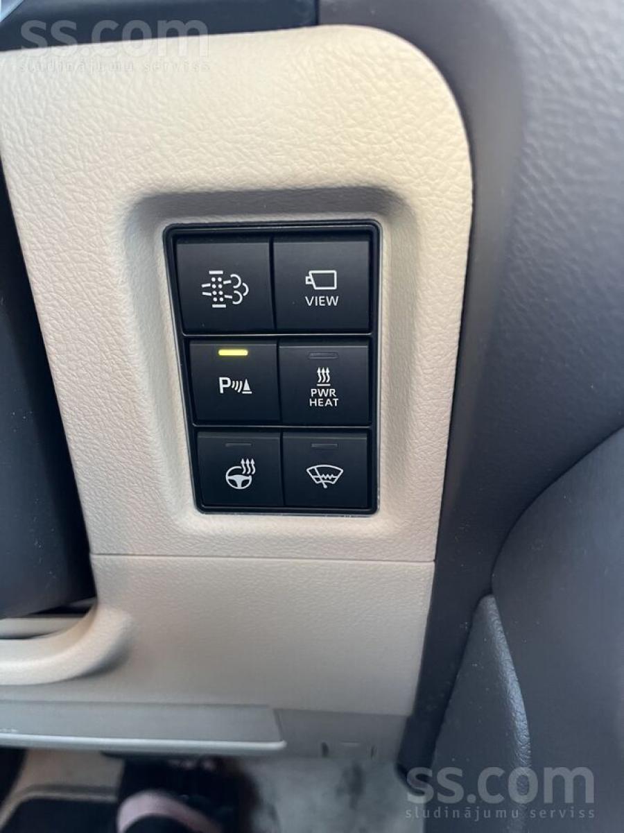 Toyota Land Cruiser 2019 Rēzekne, ar dzinēja tilpumu 2.80 L un nobraukumu 44 tūkst. km par 45980 €, foto 4 vietnē AUTOMOTO.COM.LV
