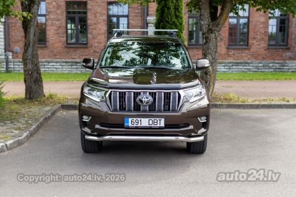 Toyota Land Cruiser 2019 Tallina, ar dzinēja tilpumu 2.80 L un nobraukumu 8 tūkst. km par 59900 €, foto 3 vietnē AUTOMOTO.COM.LV