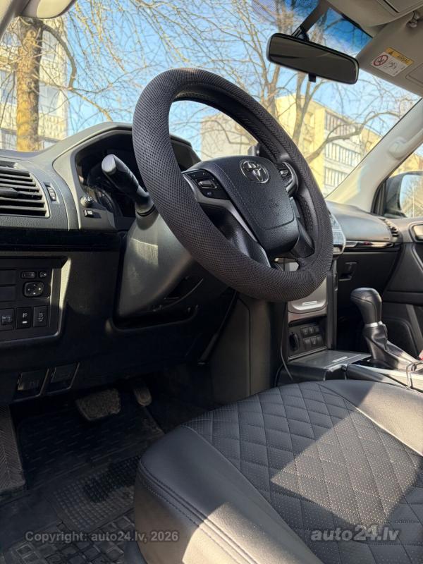 Toyota Land Cruiser 2020 Tallina, ar dzinēja tilpumu 2.80 L un nobraukumu 145 tūkst. km par 39900 €, foto 11 vietnē AUTOMOTO.COM.LV