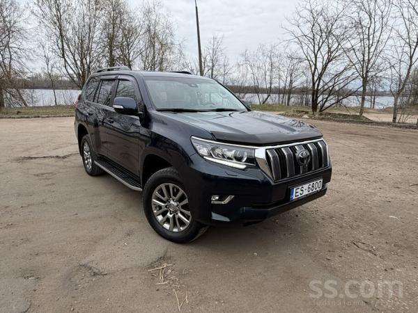 Тойота Ленд Крузер 2021 в Рига, объемом двигателя 2.80 л и пробегом 180 тыс. км за 48500 €, фото 2 на AUTOMOTO.COM.LV