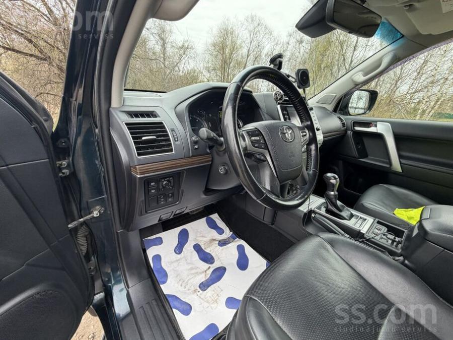 Тойота Ленд Крузер 2021 в Рига, объемом двигателя 2.80 л и пробегом 180 тыс. км за 48500 €, фото 9 на AUTOMOTO.COM.LV