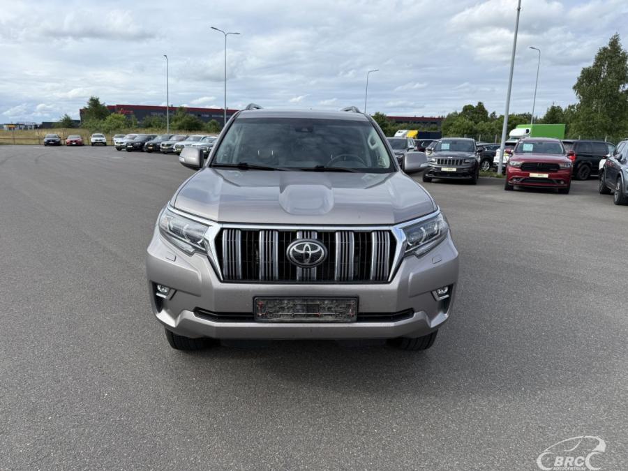 Toyota Land Cruiser 2021 in Vilnius, with an engine capacity of 2.76 L and mileage of 158 thousand km for 39900 €, photo 3 on AUTOMOTO.COM.LV