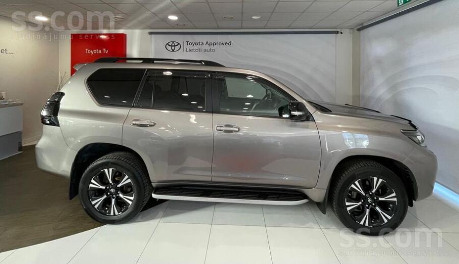 Toyota Land Cruiser 2022 Jēkabpils, ar dzinēja tilpumu 2.80 L un nobraukumu 55 tūkst. km par 52990 €, foto 16 vietnē AUTOMOTO.COM.LV