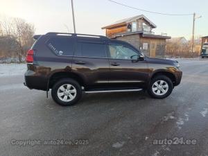 Toyota Land Cruiser 2022 Narva, ar dzinēja tilpumu 2.80 L un nobraukumu 66 tūkst. km par 55000 €, foto 5 vietnē AUTOMOTO.COM.LV