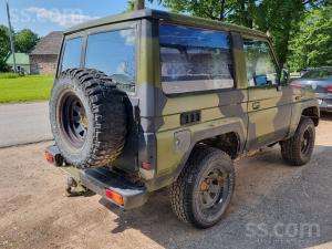 Zaļš Toyota Land Cruiser 1987 Valmiera, ar dzinēja tilpumu 2.40 L un nobraukumu 0 tūkst. km par 2920 €, foto 3 vietnē AUTOMOTO.COM.LV