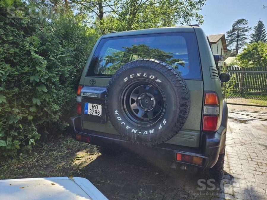 Green Toyota Land Cruiser 1998 in Riga, with an engine capacity of 3.00 L and mileage of 350 thousand km for 3500 €, photo 4 on AUTOMOTO.COM.LV