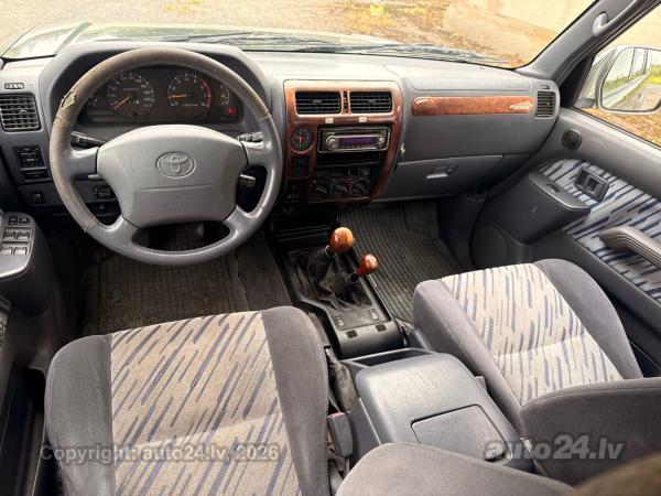 Zaļš Toyota Land Cruiser 1998 Tartu, ar dzinēja tilpumu 3.40 L un nobraukumu 0 tūkst. km par 4500 €, foto 9 vietnē AUTOMOTO.COM.LV