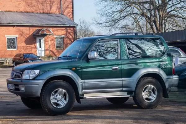 Zaļš Toyota Land Cruiser 2000 Grobiņa, ar dzinēja tilpumu 3.00 L un nobraukumu 450 tūkst. km par 6700 €, foto 3 vietnē AUTOMOTO.COM.LV