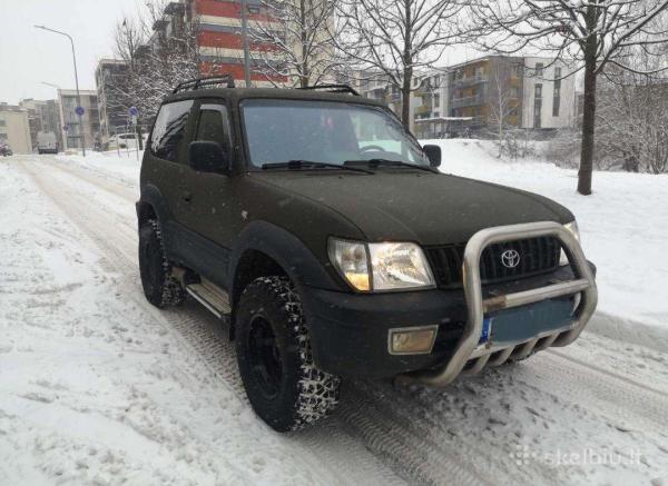 Zaļš Toyota Land Cruiser 2001 Kauņa, ar dzinēja tilpumu 3.00 L un nobraukumu 412 tūkst. km par 8150 €, foto 1 vietnē AUTOMOTO.COM.LV