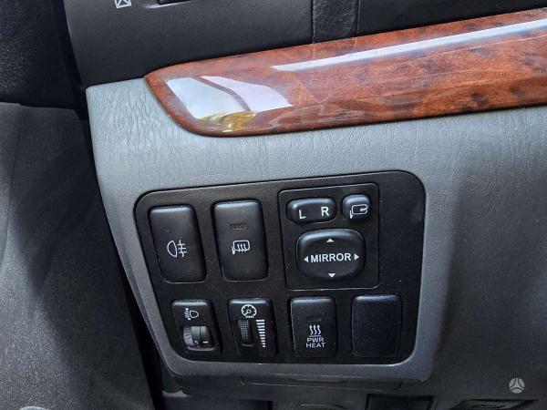 Zaļš Toyota Land Cruiser 2003 Utena, ar dzinēja tilpumu 3.00 L un nobraukumu 344 tūkst. km par 4400 €, foto 8 vietnē AUTOMOTO.COM.LV