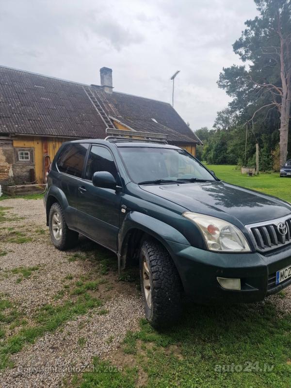 Toyota Land Cruiser 2003 Hāpsalu vietnē Zaļš Toyota Land Cruiser 2003 Hāpsalu, ar dzinēja tilpumu 3.00 L un nobraukumu 345 tūkst. km par 7500 €, foto 4 vietnē AUTOMOTO.COM.LV