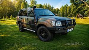 Green Toyota Land Cruiser 2005 in Voru, with an engine capacity of 4.20 L and mileage of 313 thousand km for 34000 €, photo  on AUTOMOTO.COM.LV