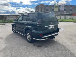 Zaļš Toyota Land Cruiser 2006 Rīga, ar dzinēja tilpumu 3.00 L un nobraukumu 442 tūkst. km par 8500 €, foto 3 vietnē AUTOMOTO.COM.LV