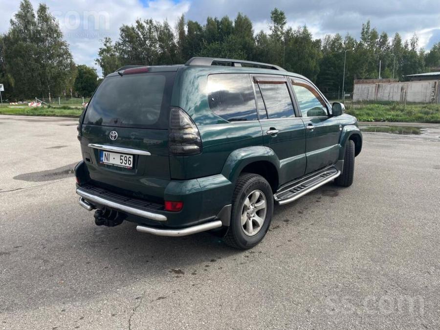 Zaļš Toyota Land Cruiser 2006 Rīga, ar dzinēja tilpumu 3.00 L un nobraukumu 442 tūkst. km par 8500 €, foto 5 vietnē AUTOMOTO.COM.LV