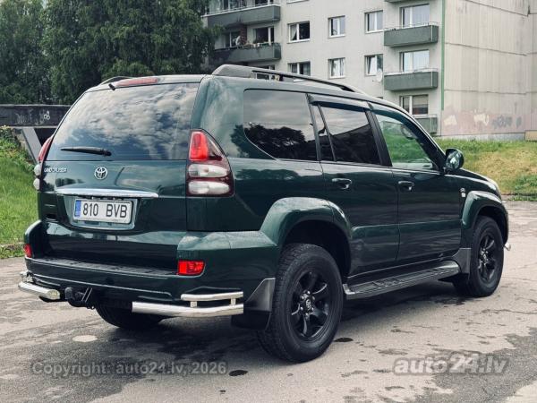 Green Toyota Land Cruiser 2008 in Tallinn, with an engine capacity of 3.00 L and mileage of 185 thousand km for 15990 €, photo 3 on AUTOMOTO.COM.LV