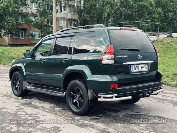 Green Toyota Land Cruiser 2008 in Tallinn, with an engine capacity of 3.00 L and mileage of 185 thousand km for 15990 €, photo 4 on AUTOMOTO.COM.LV
