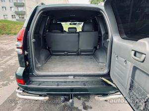 Green Toyota Land Cruiser 2008 in Tallinn, with an engine capacity of 3.00 L and mileage of 185 thousand km for 15990 €, photo 13 on AUTOMOTO.COM.LV