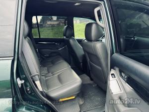 Green Toyota Land Cruiser 2008 in Tallinn, with an engine capacity of 3.00 L and mileage of 185 thousand km for 15990 €, photo 14 on AUTOMOTO.COM.LV