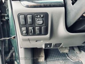Green Toyota Land Cruiser 2008 in Tallinn, with an engine capacity of 3.00 L and mileage of 185 thousand km for 15990 €, photo 19 on AUTOMOTO.COM.LV