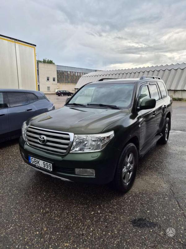 Zaļš Toyota Land Cruiser 2008 Alīta, ar dzinēja tilpumu 4.46 L un nobraukumu 284 tūkst. km par 22999 €, foto 2 vietnē AUTOMOTO.COM.LV