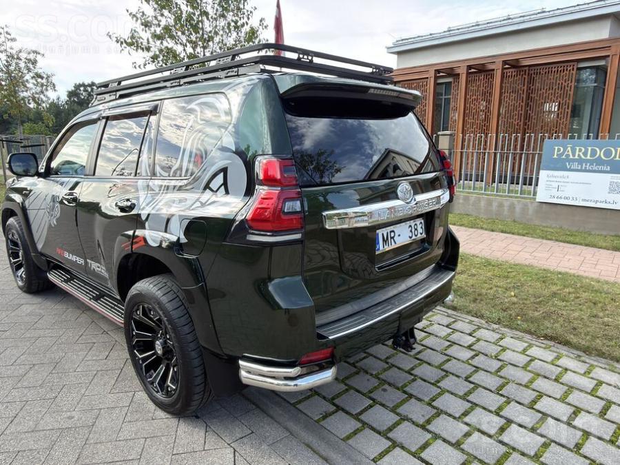 Zaļš Toyota Land Cruiser 2014 Rīga, ar dzinēja tilpumu 3.00 L un nobraukumu 112 tūkst. km par 29700 €, foto 15 vietnē AUTOMOTO.COM.LV