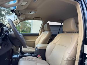 Green Toyota Land Cruiser 2017 in Tallinn, with an engine capacity of 2.80 L and mileage of 200 thousand km for 31990 €, photo 13 on AUTOMOTO.COM.LV