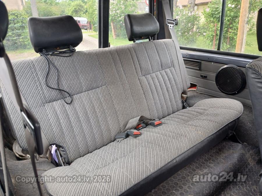 Pelēks Toyota Land Cruiser 1986 Tallina, ar dzinēja tilpumu 2.40 L un nobraukumu 0 tūkst. km par 5800 €, foto 8 vietnē AUTOMOTO.COM.LV