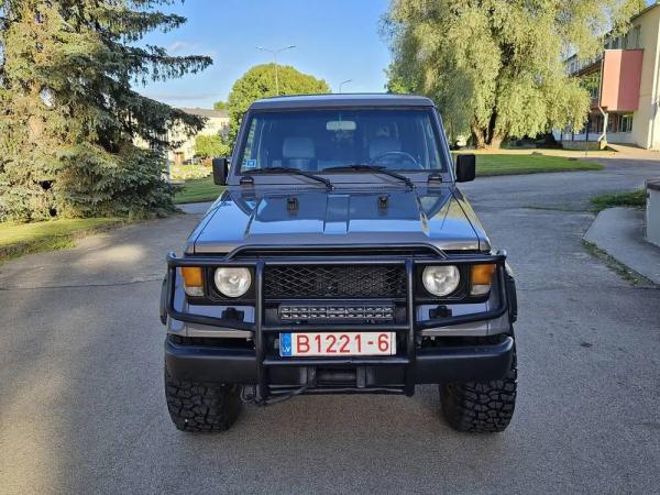 Grey Toyota Land Cruiser 1989 in Jekabpils, with an engine capacity of 2.50 L and mileage of 0 thousand km for 16490 €, photo 3 on AUTOMOTO.COM.LV