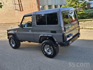 Grey Toyota Land Cruiser 1989 in Jekabpils, with an engine capacity of 3.00 L and mileage of 0 thousand km for 16490 €, photo 10 on AUTOMOTO.COM.LV