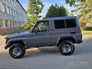 Grey Toyota Land Cruiser 1989 in Jekabpils, with an engine capacity of 3.00 L and mileage of 0 thousand km for 16490 €, photo 12 on AUTOMOTO.COM.LV