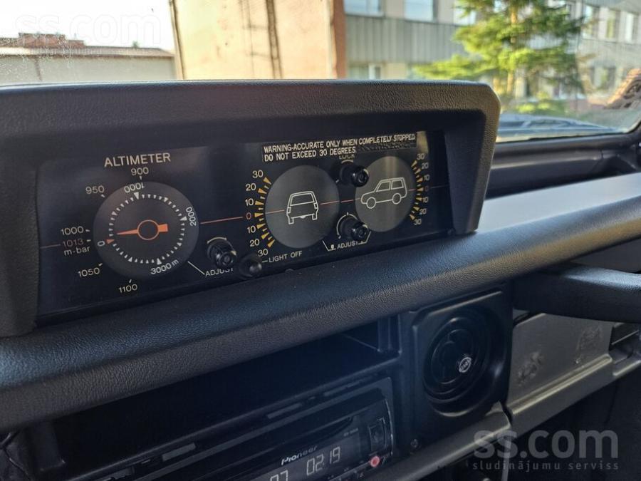 Grey Toyota Land Cruiser 1989 in Jekabpils, with an engine capacity of 3.00 L and mileage of 0 thousand km for 16490 €, photo 27 on AUTOMOTO.COM.LV