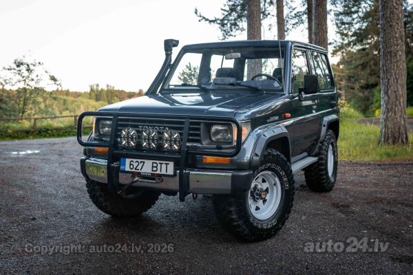 Grey Toyota Land Cruiser 1990 in Tallinn, with an engine capacity of 2.40 L and mileage of 228 thousand km for 7500 €, photo 2 on AUTOMOTO.COM.LV