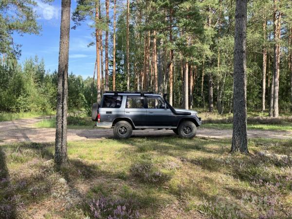 Toyota Land Cruiser 1990 in Riga on AUTOMOTO.COM.LV Grey Toyota Land Cruiser 1990 in Riga, with an engine capacity of 2.40 L and mileage of 256 thousand km for 16500 €, photo 9 on AUTOMOTO.COM.LV
