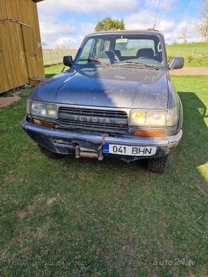 Pelēks Toyota Land Cruiser 1991 Valga, ar dzinēja tilpumu 4.20 L un nobraukumu 0 tūkst. km par 8000 €, foto  vietnē AUTOMOTO.COM.LV