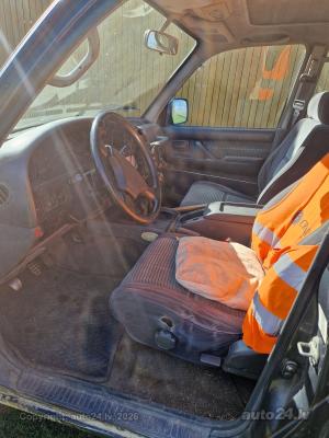 Pelēks Toyota Land Cruiser 1991 Valga, ar dzinēja tilpumu 4.20 L un nobraukumu 0 tūkst. km par 8000 €, foto 6 vietnē AUTOMOTO.COM.LV