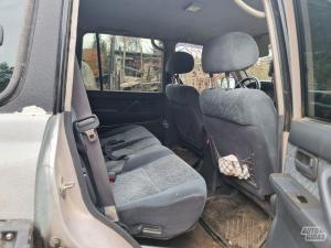 Grey Toyota Land Cruiser 1996 in Vilnius, with an engine capacity of 4.20 L and mileage of 375 thousand km for 13999 €, photo 8 on AUTOMOTO.COM.LV