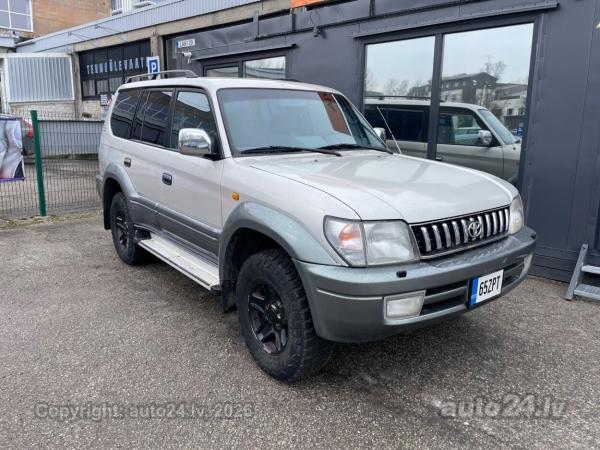 Grey Toyota Land Cruiser 1997 in Tallinn, with an engine capacity of 3.00 L and mileage of 362 thousand km for 8590 €, photo 3 on AUTOMOTO.COM.LV