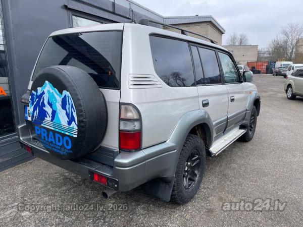 Grey Toyota Land Cruiser 1997 in Tallinn, with an engine capacity of 3.00 L and mileage of 362 thousand km for 8590 €, photo 4 on AUTOMOTO.COM.LV