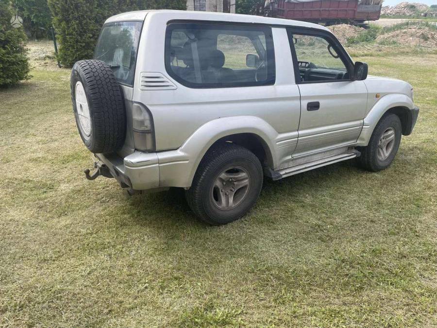 Grey Toyota Land Cruiser 1999 in Panevezys, with an engine capacity of 0.00 L and mileage of 470 thousand km for 3200 €, photo 5 on AUTOMOTO.COM.LV